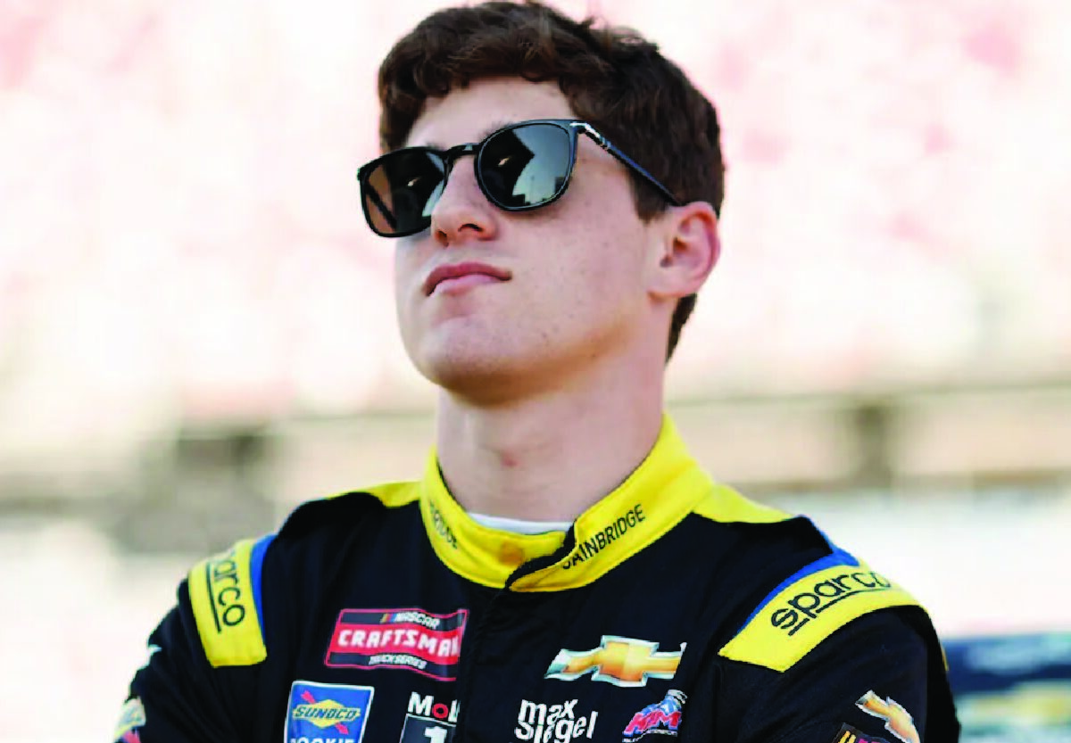 NASCAR車手Nick Sanchez與Matt Crafton打鬥致臉部流血 - LightsOut