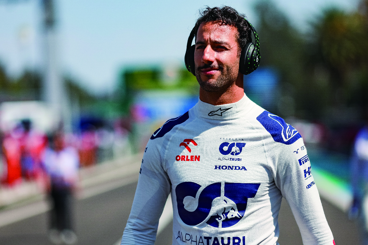 Daniel Ricciardo把握最後2場比賽超越Williams - LightsOut