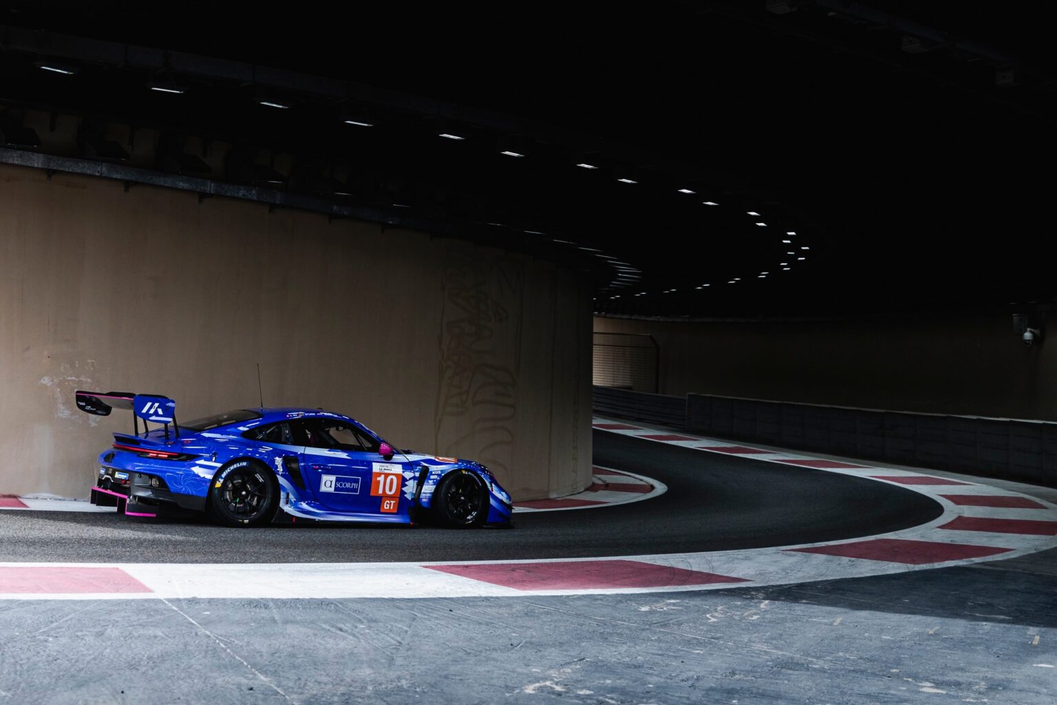 區天駿奪ALMS GT年度冠軍獲Le Mans參賽資格 - LightsOut