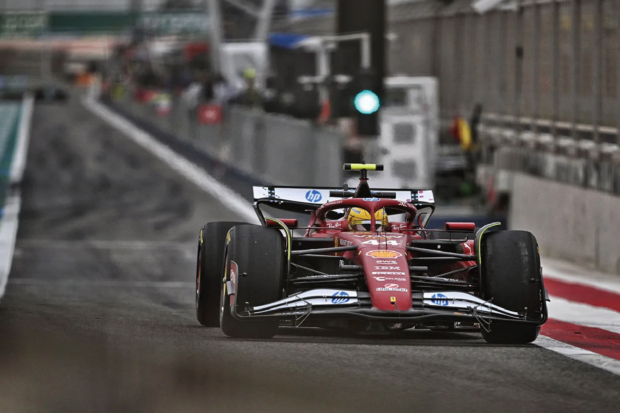 Lewis Hamilton正在與SF-25賽車「建立默契」 - LightsOut