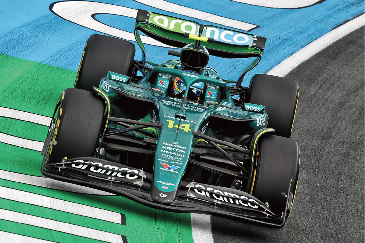 Fernando Alonso希望與Mercedes和Ferrari正面競爭 - LightsOut